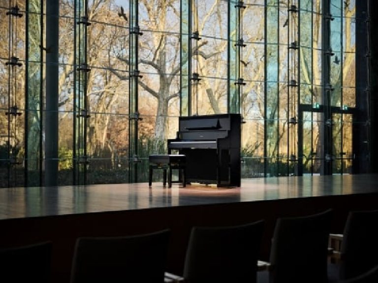 Roland LX Series Digital Pianos - Jordan Kitt's Music